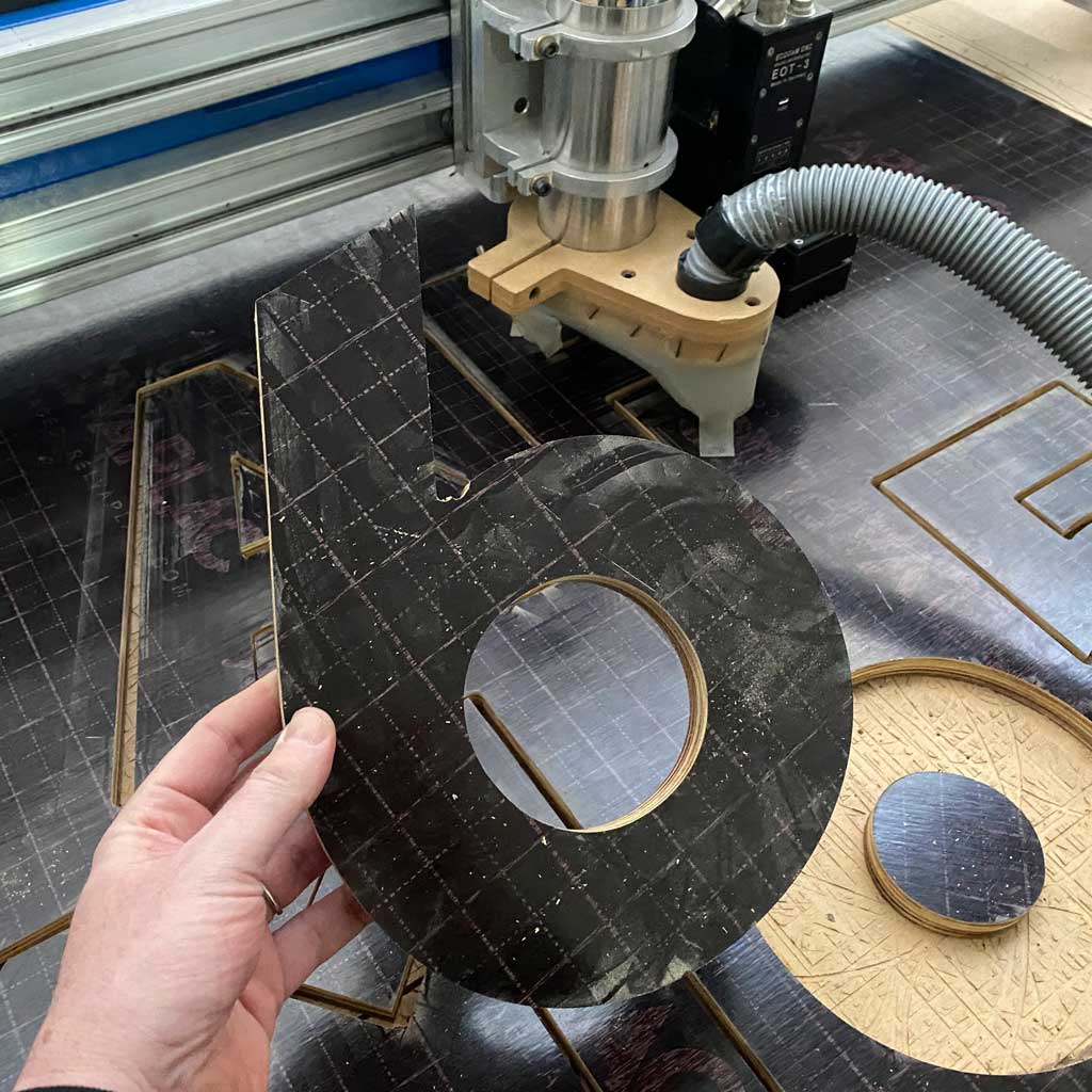 Corte CNC por Hora – Servicio para Gráfica y Cartelería » RotulArte